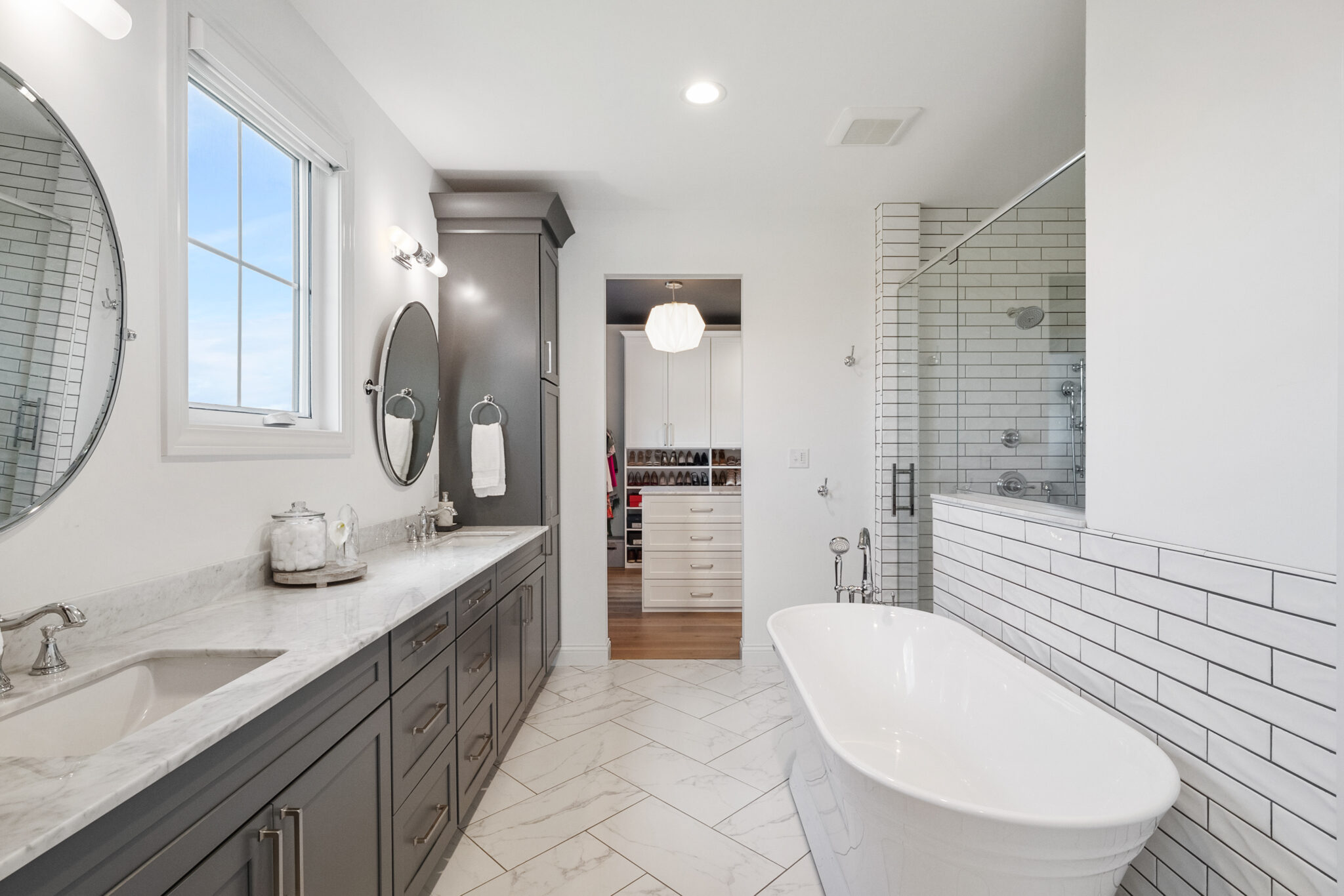 9 Ways to Simplify Your Home Design & Save